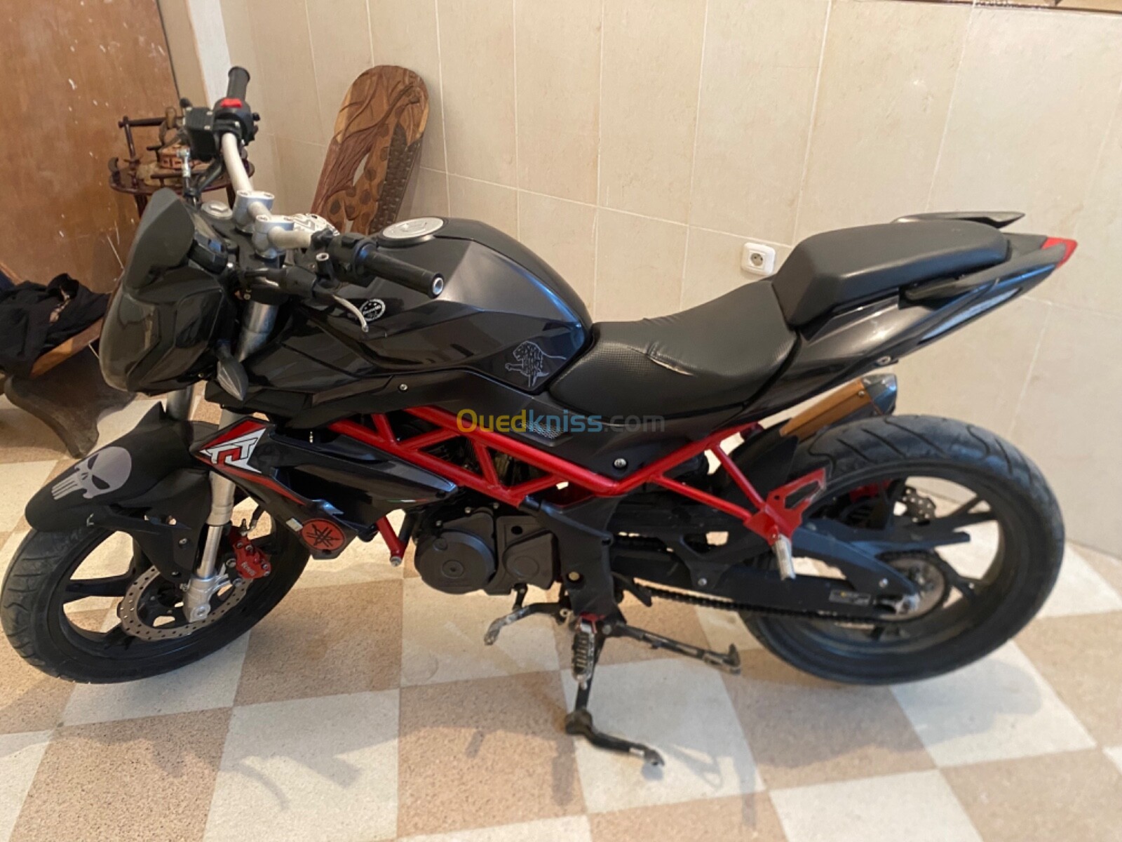 Benelli Tnt 150 2021 Alger Dar el beida - Ouedkniss.com - Algérie