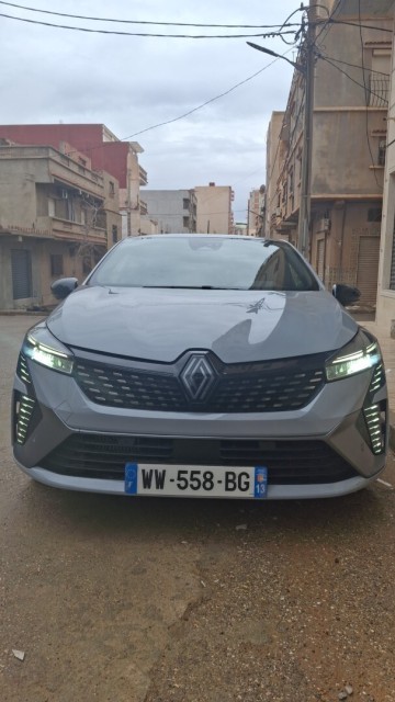 Renault Clio 5 2025 Esprit Alpine وهران بئر الجير - واد كنيس - الجزائر