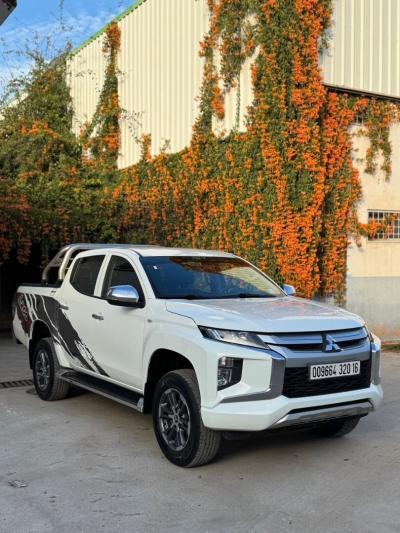 mitsubishi l200 doube cabine - Automobiles & Vehicules - Ouedkniss.com - Algérie