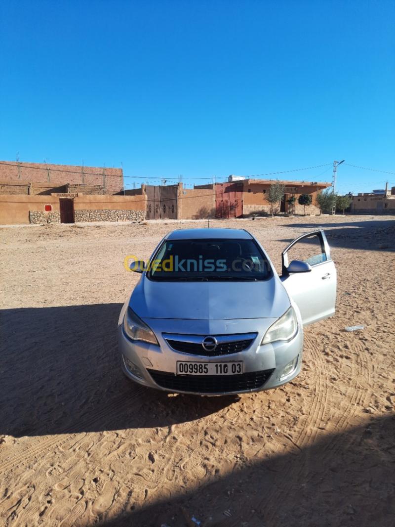 Opel Astra 2010 SPORT - Laghouat Algérie