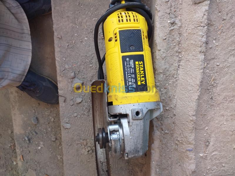 Transeneuse américain Alger Kouba - Ouedkniss.com - Algérie