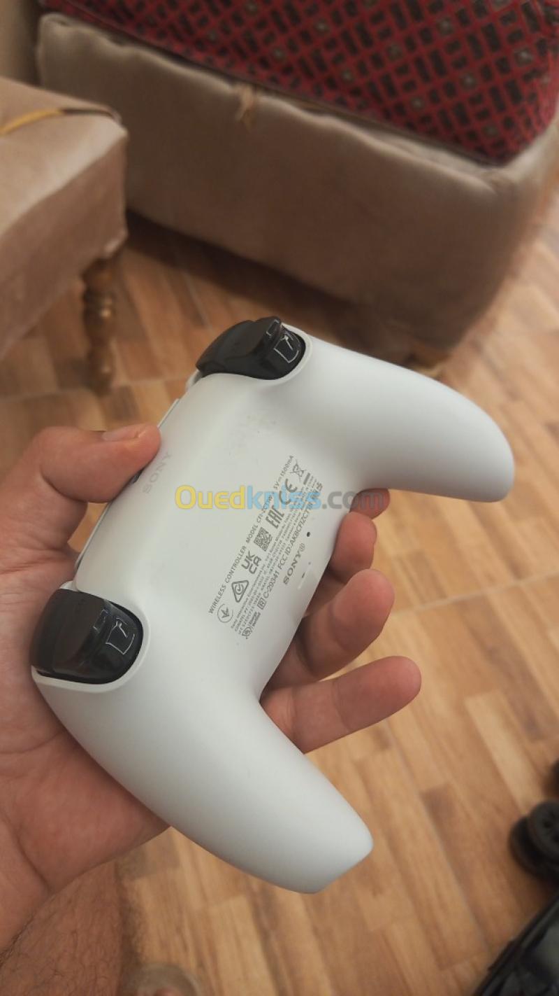 Mannete playstation 5 neuf Tlemcen Tlemcen - Ouedkniss.com - Algérie