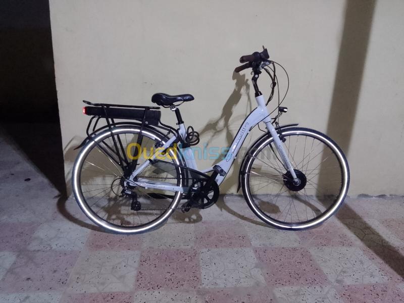 Vélo électrique Granville active e-vollv vélo 2024 Mila Chelghoum laid ...