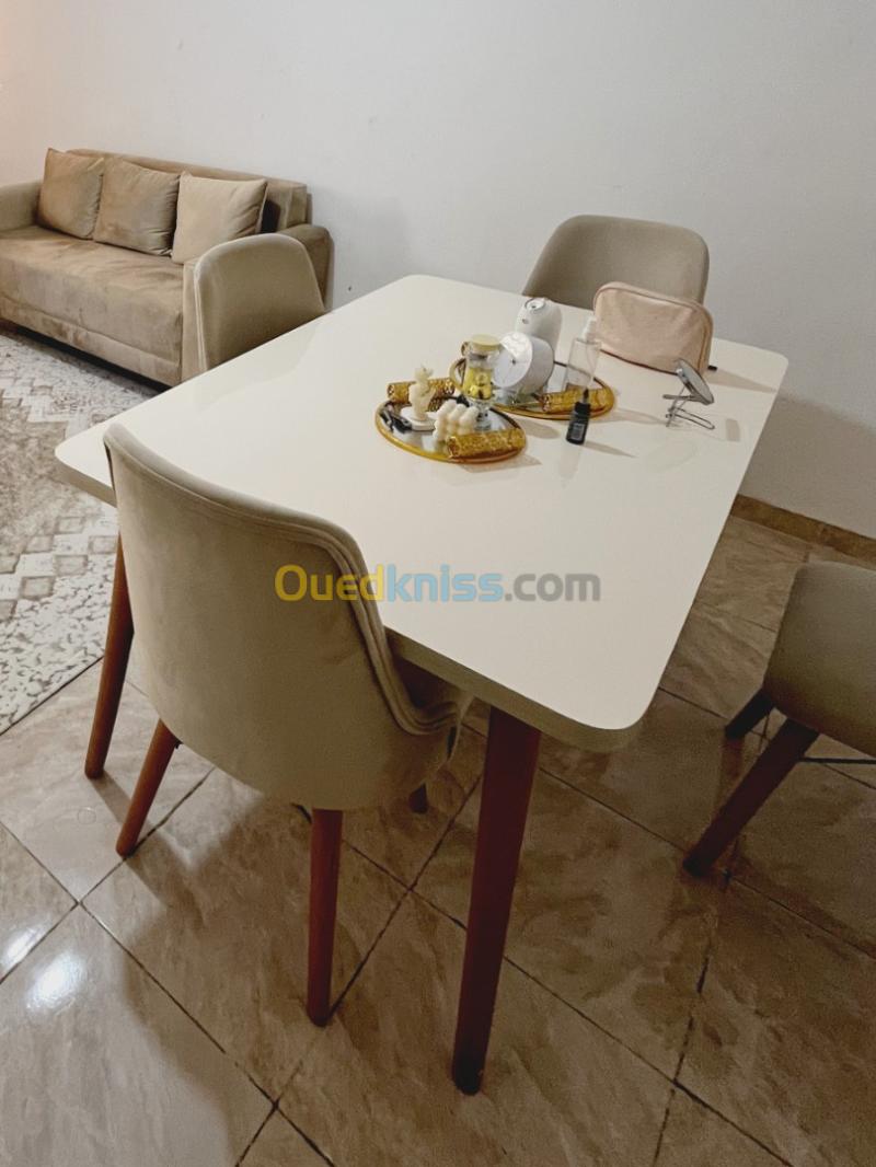 Table a manger Batna Batna - Ouedkniss.com - Algérie